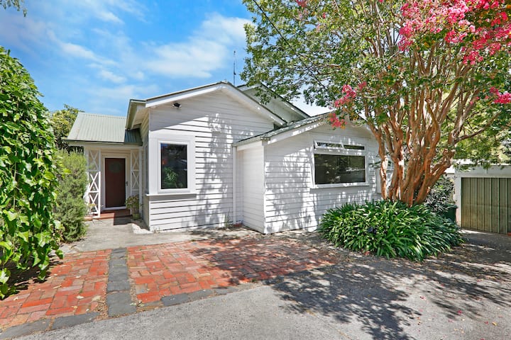 Paperbark House - Walking Distance To Everything! - Healesville