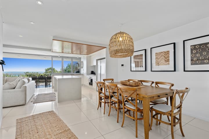 Waves 11 + Beachfront + Pool - Point Lookout