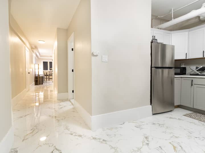 Newly Renovated Unit With Industrial City Vibes - Fair Lane, Home of Clara and Henry Ford