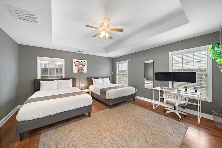 A1 Business Travel • Safe • Clean • Private Shower - Houston, TX