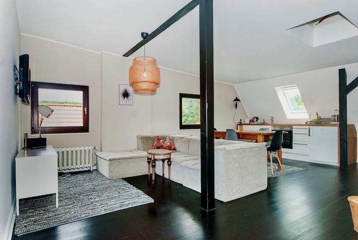 Loftartige Dachgeschosswohnung - Schenefeld