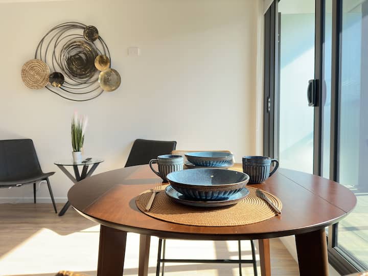 Parkside Home In Akl City - Gion