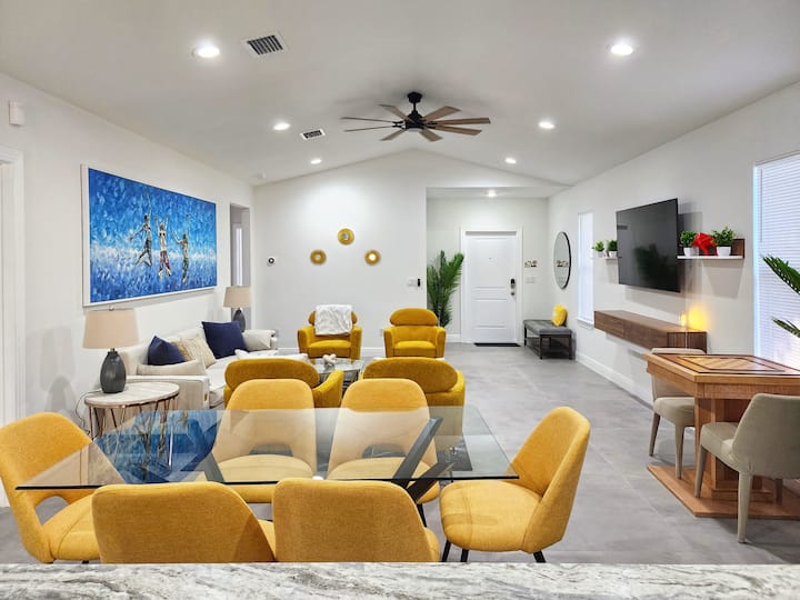 West Palm Livin Brand New House! - West Palm Beach, FL