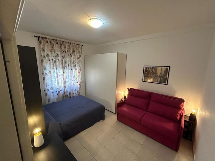 Fully Equipped Small Apartment In The Central Area - Milan