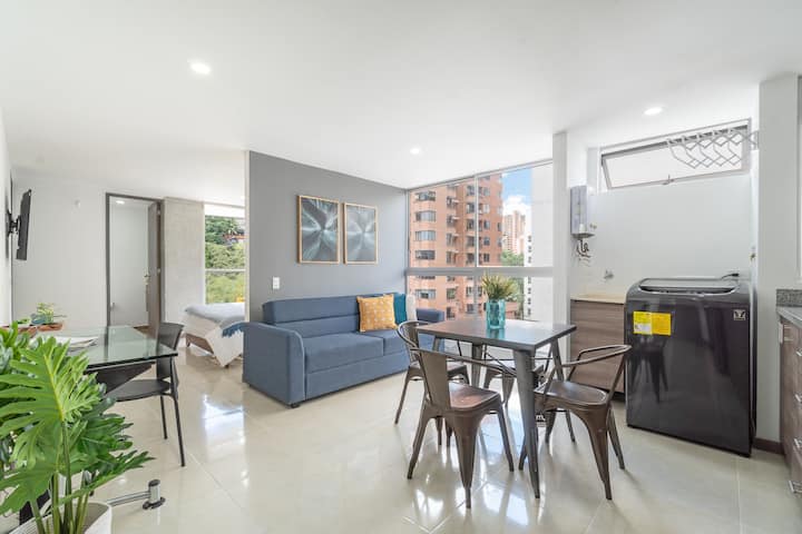Prime Location! Apartment  Near Metro 603 - Medellín, Colombia