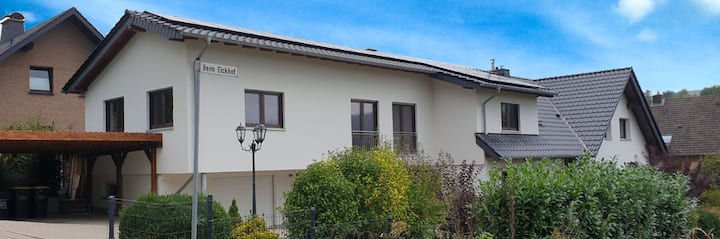 Wohnung Mit Terasse, Kostenlosen Parkplatz, Wlan - Porta Westfalica