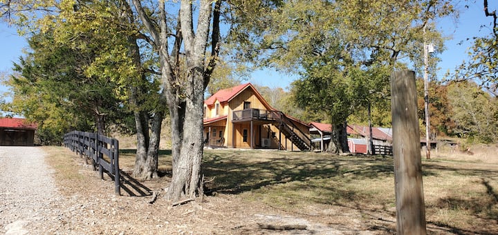 Coyle Ridge Cabin - Lewisburg, TN