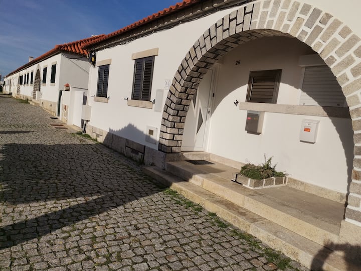 Casa Encantadora Junto A Praia Com Wi-fi - Vila Praia de Âncora