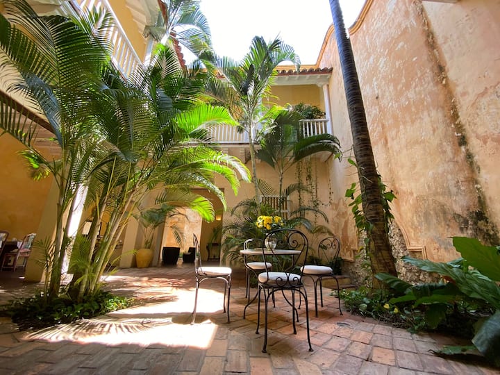 6br Villa In The Old City With Pool & Ocean Views - Cartagena