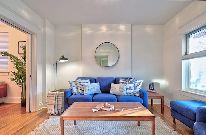 Spacious Mid Century W/patio - Toronto