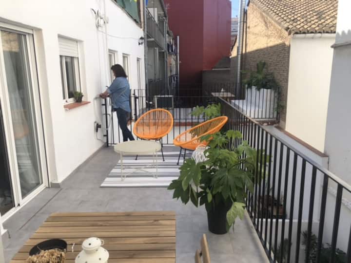 Elegante Apartamento Con Terraza - Valencia