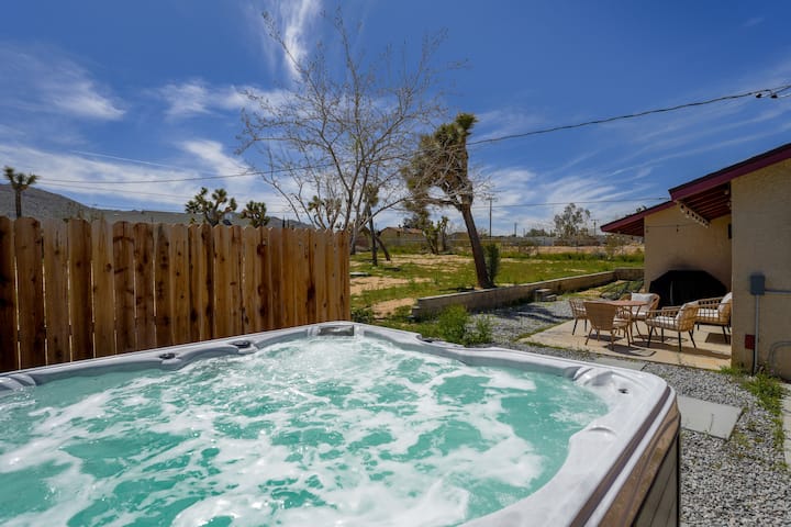 Grand Desert Oasis | Spa | A+ Area | Jt Park! - Joshua Tree, CA
