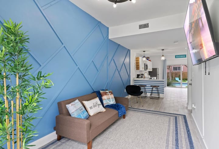 Aqua Tropics Villa W Pool! - Miami