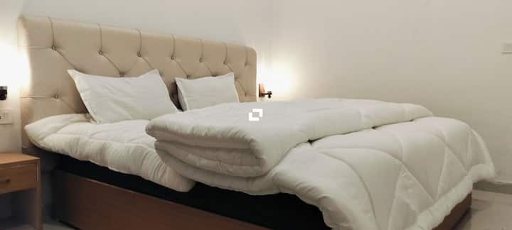 Luxury Deluxe Room - カジュラーホー