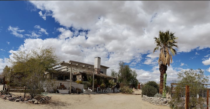 Best Pool In 29 Palms, Close To Joshua Tree Park - Twentynine Palms, CA