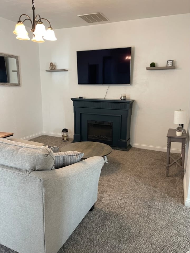 Spacious 1 Bedroom 2nd Floor - Greenville, OH