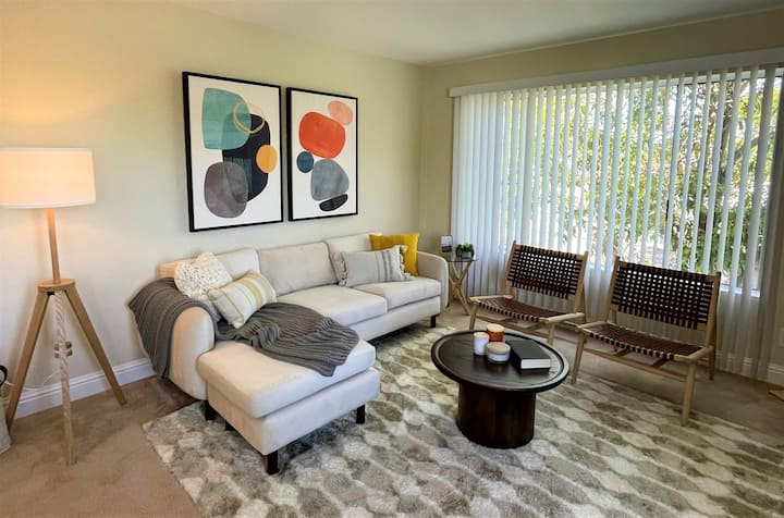 Charming Upstairs Apartment Near Berkeley - El Cerrito, CA