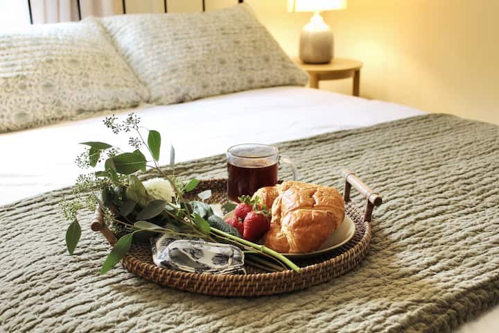 Private In-law Suite W/ Kitchenette, Claw Foot Tub - 紐約