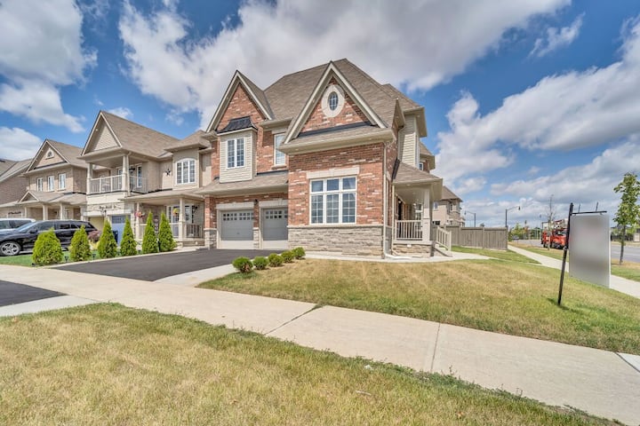 Spacious 2 Bdrm In Brampton - Brampton