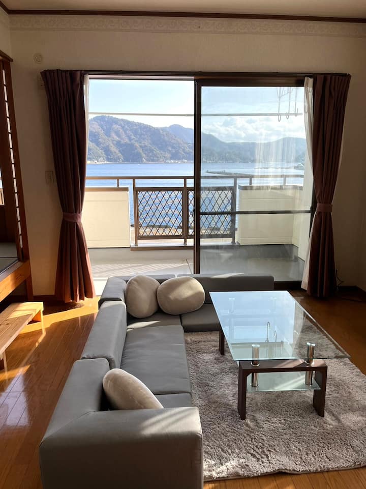 海目の前！駿河湾の入江を望むオーシャンフロント貸別荘 - 누마즈시