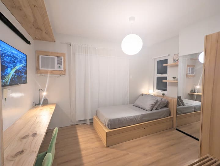 Muji Inspired Studio Unit With Balcony - Cebu City