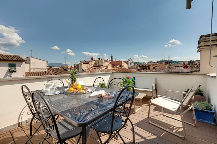 Penthouse With Terrace In The Historic Center - Florence
