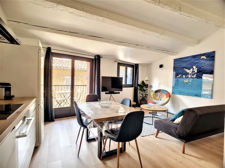 Un Balcon, Au Cœur Du Village - Plage de Cassis