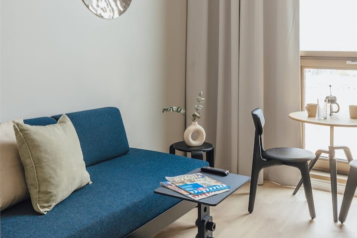 Functional & Stylish Apartment With Loft Bedroom - Helsinki