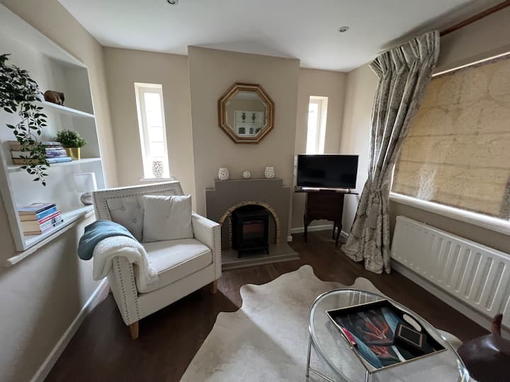 Reka’s Cottage Set In Beautiful Grounds. - Henley-on-Thames