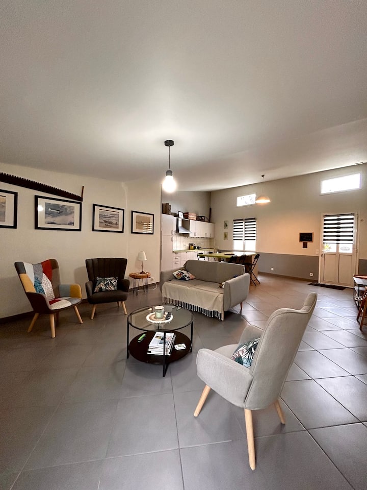 Gîte 4 Personnes, Spacieux Et Lumineux - 90 M2 - Thoiry