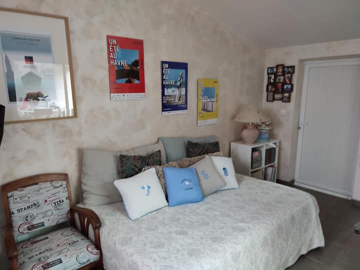 Studette Tout Confort Quartier Lahitolle Malus - Bourges