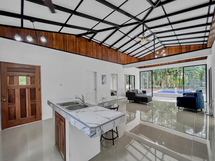 Villa Savasana - New 2 Bedroom With Pool - Cahuita