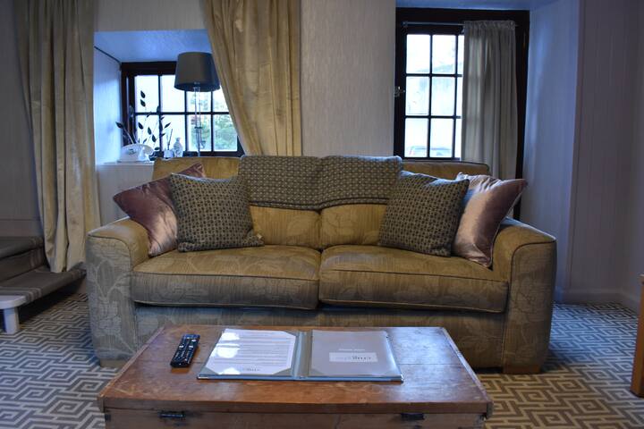 King Size Cottage Suite - Trefin