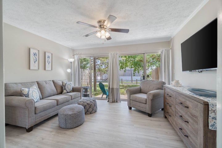 Walk To The Beach! Sleeps 6! #4 - Fort Walton Beach, FL