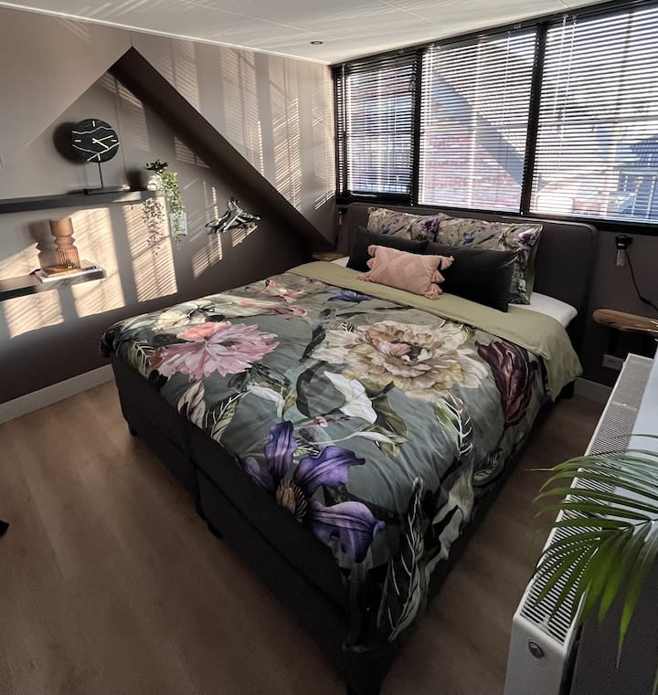 Bed & Breakfast 'Op Eemdijk' - Huizen