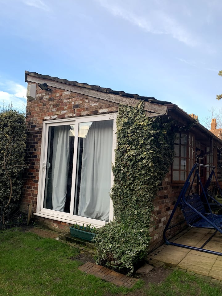 Garden Studio - Altrincham