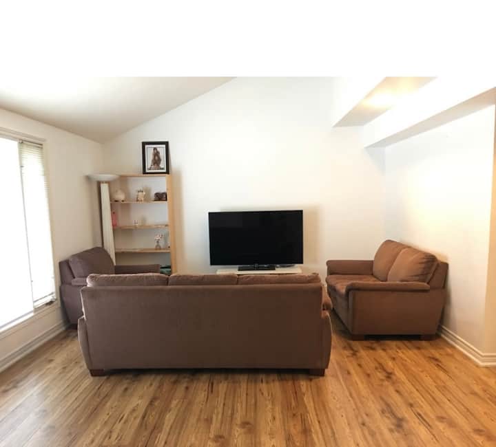 Welcome To Guelph 134 D - Guelph