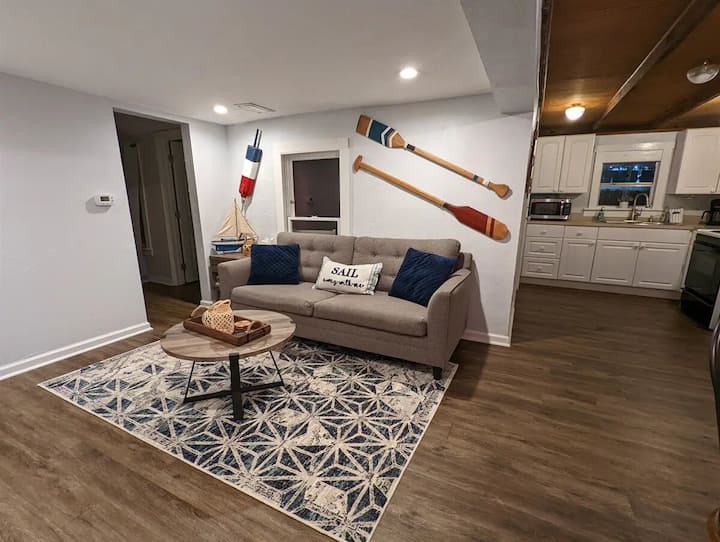 Cozy Couples Getaway Near Dt/bch - セント・オーガスティン, FL