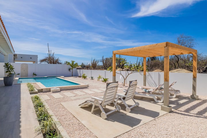 Luxury Villa Marcos - Private - Large Pool - Aruba