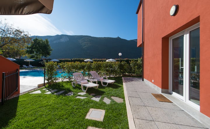 Apartment In Villa, With Swimming Pool - Finale Ligure