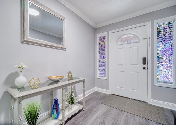 Home In Mandarin W/ Contemporary Finishes - Jacksonville