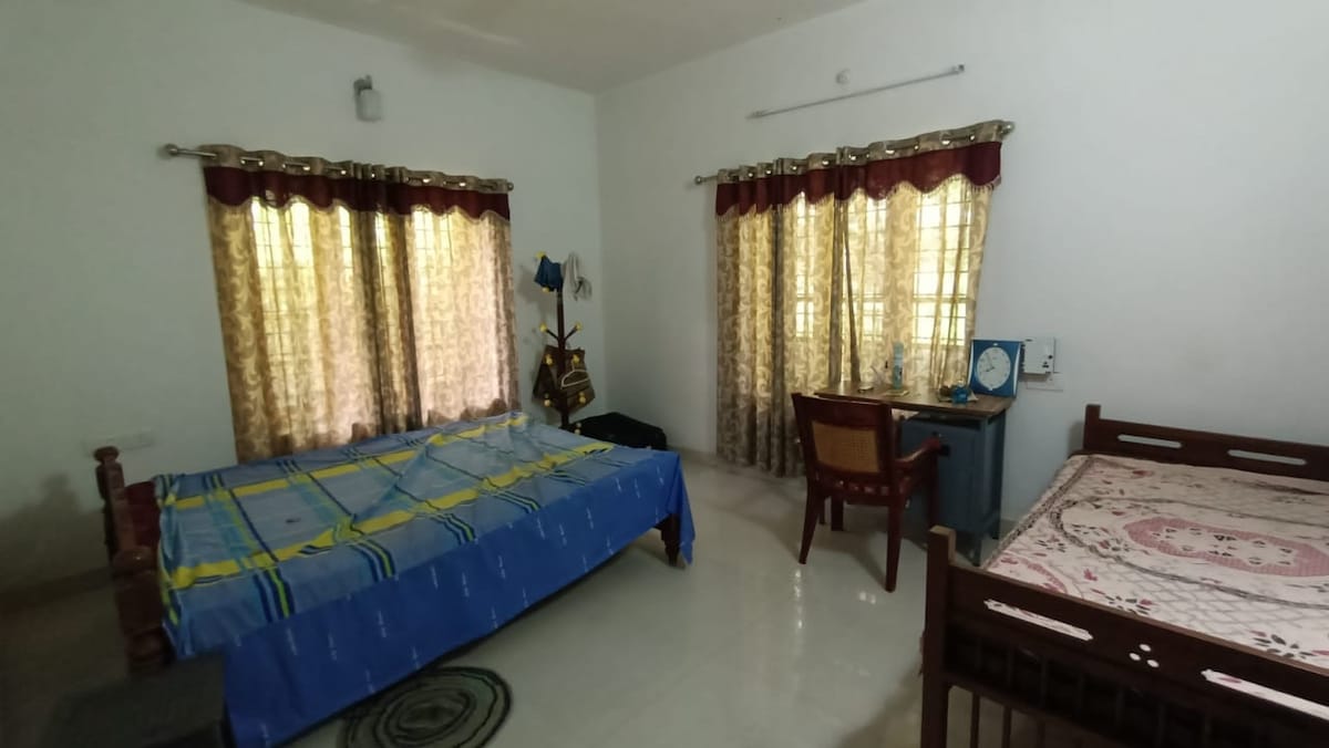 House is near to tourist places - Houses for Rent in Mylapra part ...