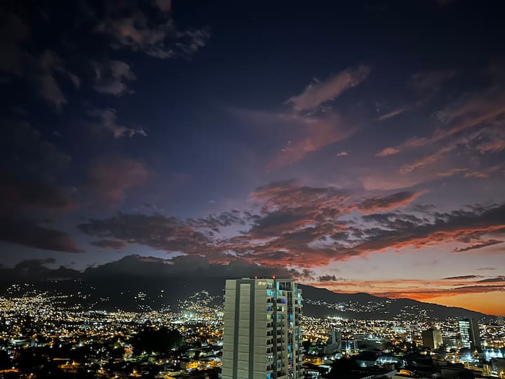 Penthouse En San Pedro Vista De Dioses. Lujo, A/c. - San José