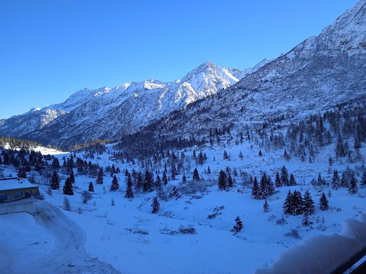Mountain Shelter - Ponte di Legno