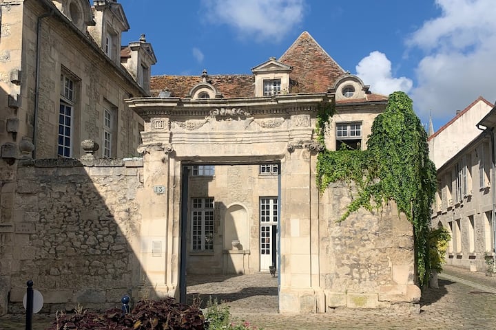 La Maison Saint Joseph. Loft Canopée - Crépy-en-Valois