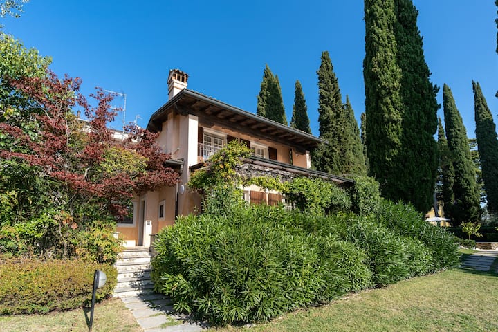 Villa Catullo - Sirmione - Colazione Inclusa - Sirmione