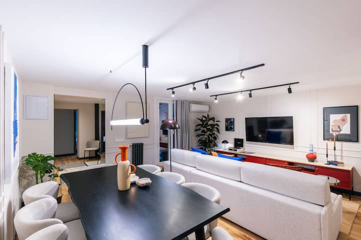 Stylish 4 Br Suites – 4 Baths + Balcones Gran Vía - Madrid