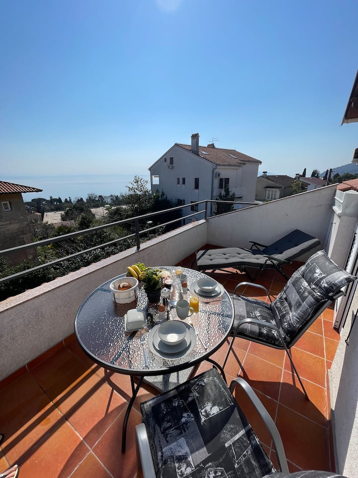 "Dachterrasse Mit Meerblick • Hunde Willkommen" - Lovran