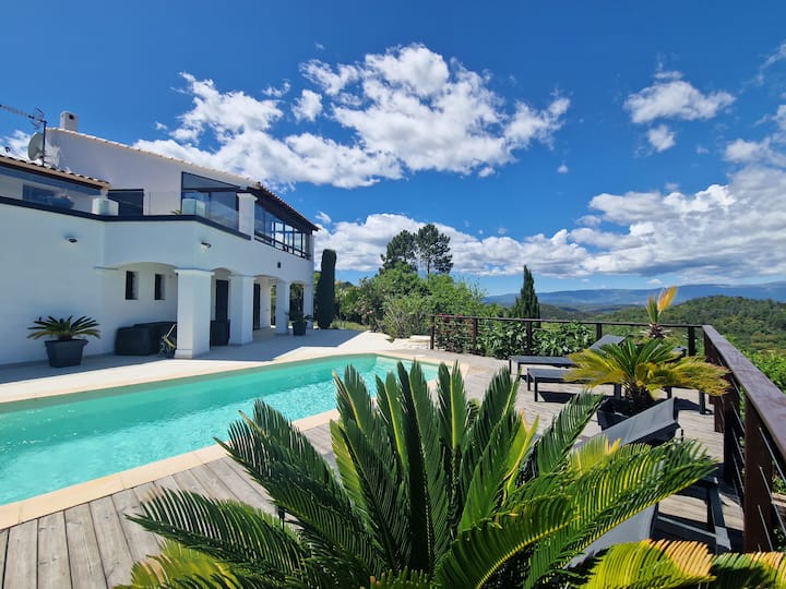 Villa 8 Personnes - Piscine - Clim - Wifi - Bbq - Fréjus