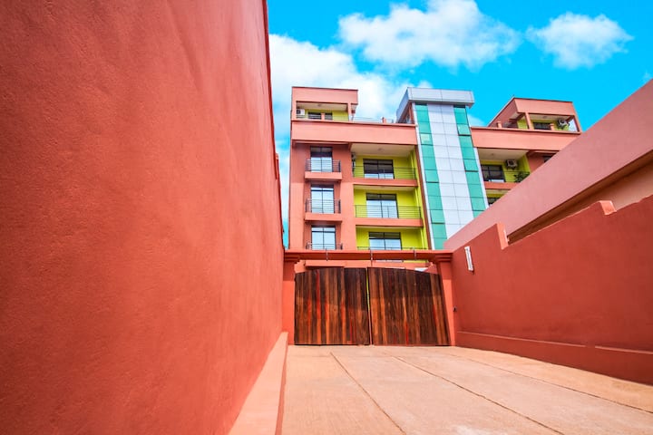 Quartier Bastos : locations d'appartements de vacances - Quartier ...